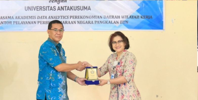 Penandatanganan Perjanjian Kerjasama Akademis Data Analytics ...